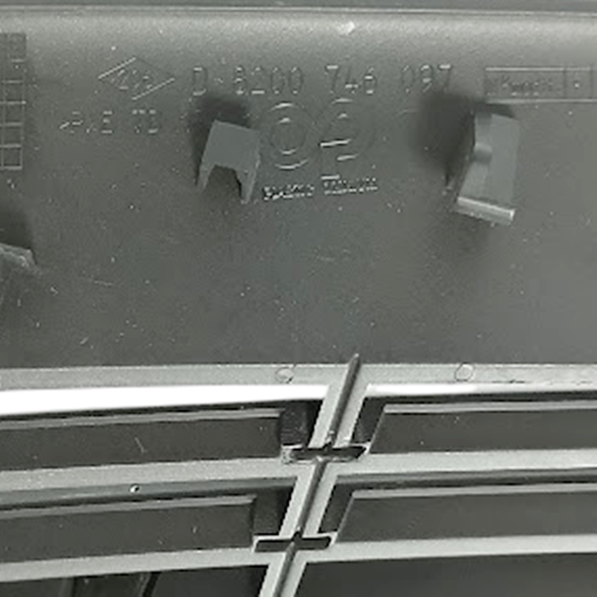 Par 2 Grades do Parachoque Lado E/ D Renault Megane - 7701478057