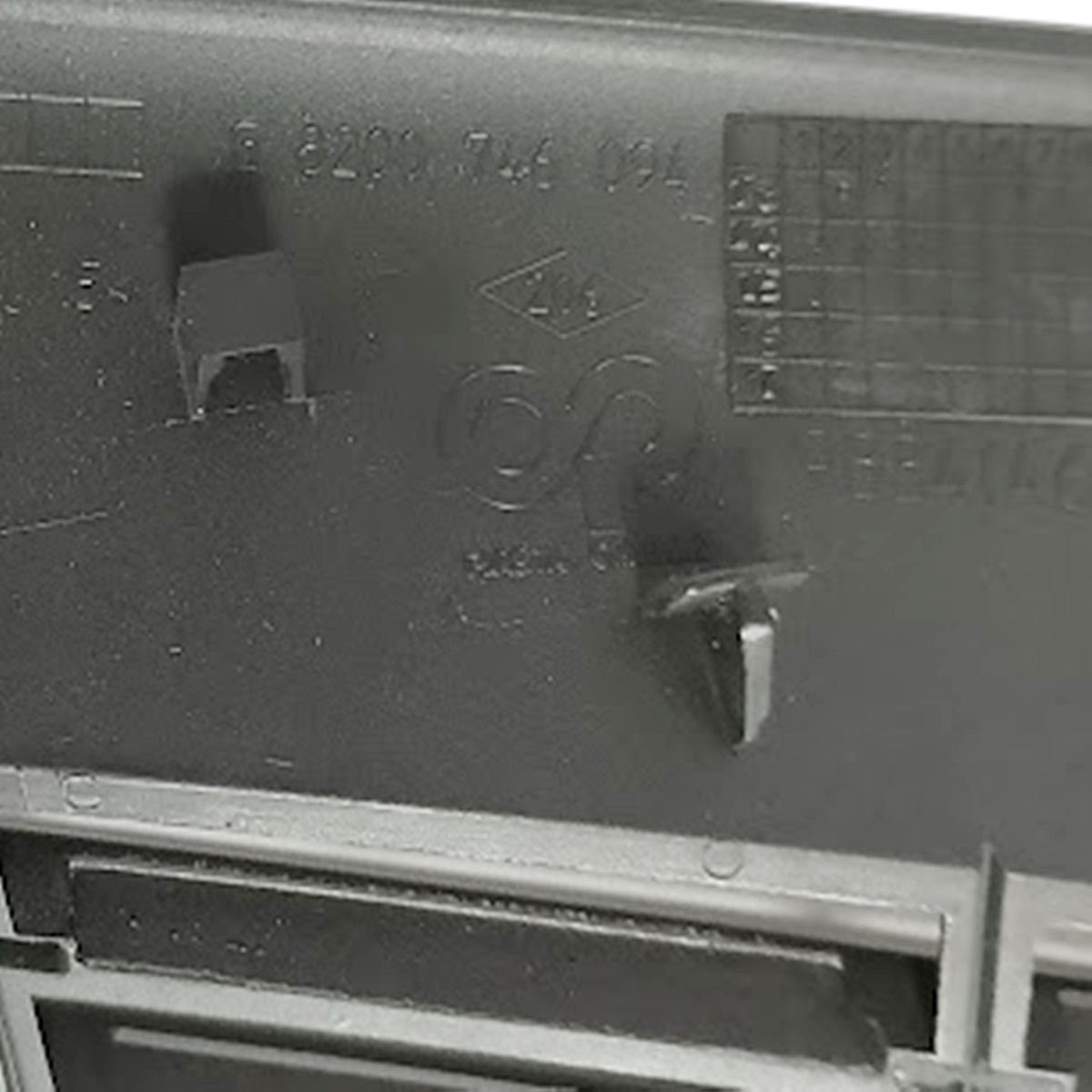 Par 2 Grades do Parachoque Lado E/ D Renault Megane - 7701478057